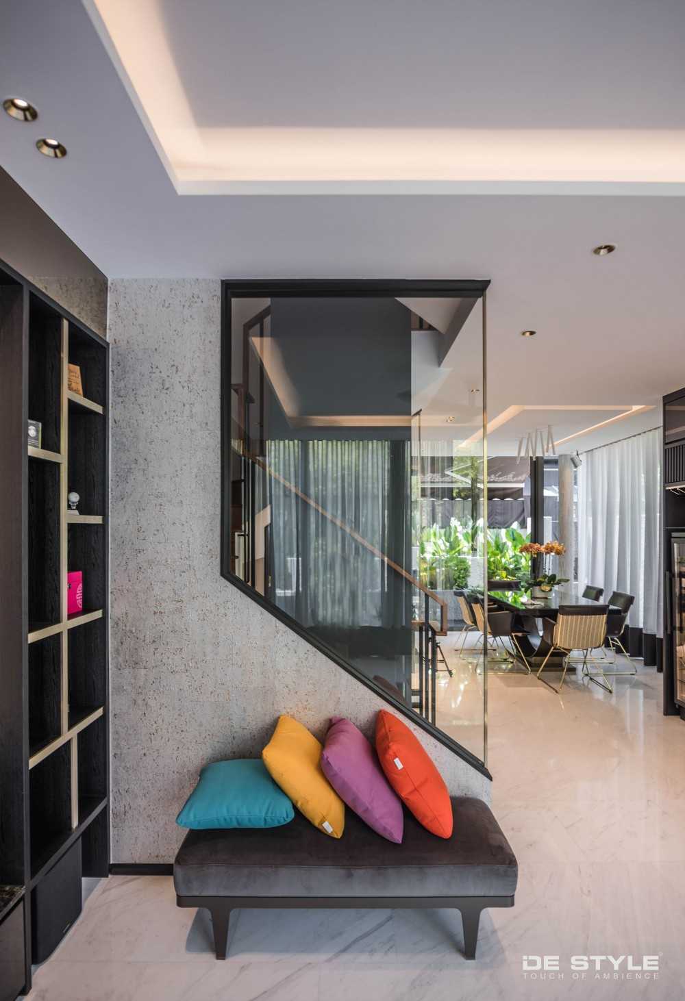 Contemporary room at Watten Rise by De Style Interior Pte Ltd - Hometrust