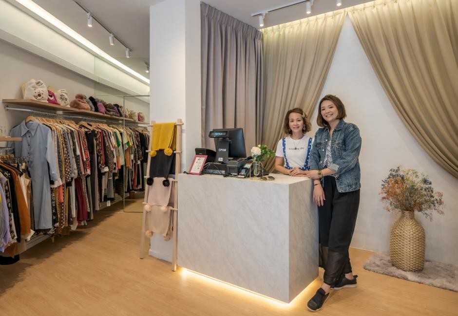 Modern Retail at Commercial Project @ Bishan by Rockstar Interior Pte ...