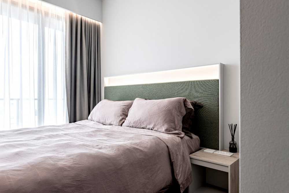 Modern Bedroom at The Clement Canopy (Modern Zen Style) by erstudio Pte ...