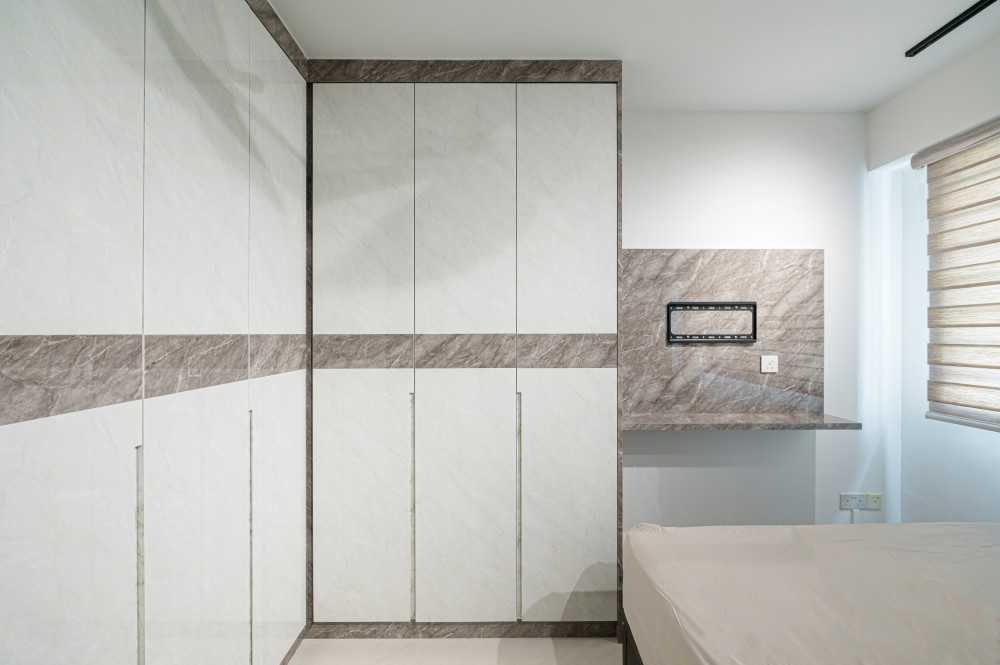 Modern Bedroom at 293A Compassvale Crescent by Premium Artz Pte Ltd - Hometrust