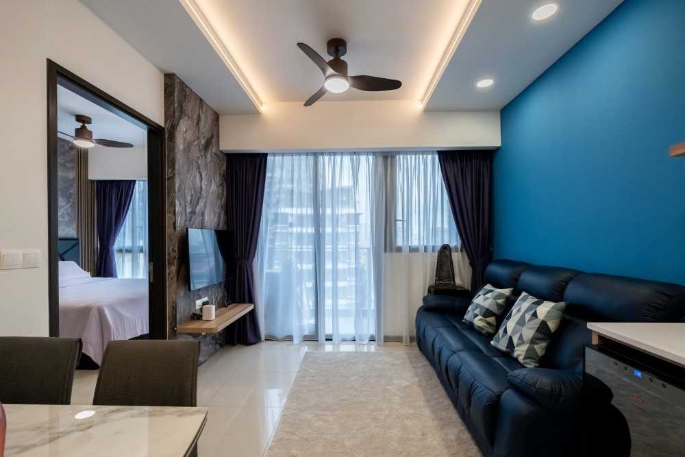Contemporary Living Room at Poiz Residence by Design 4 Space Pte Ltd ...