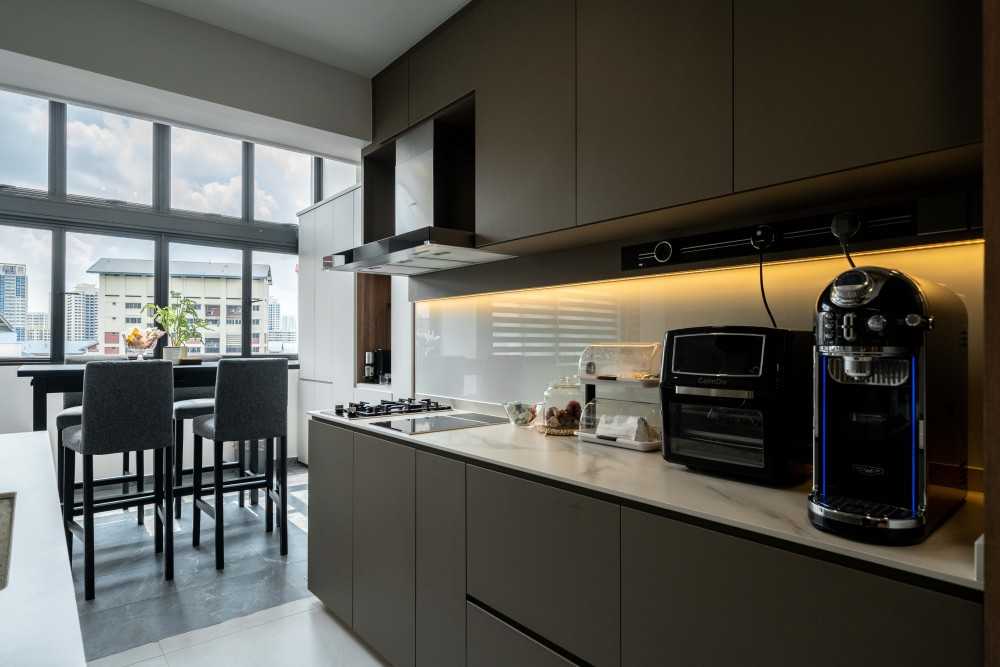Contemporary Kitchen at Bishan | 261 Bishan by Design 4 Space Pte Ltd ...