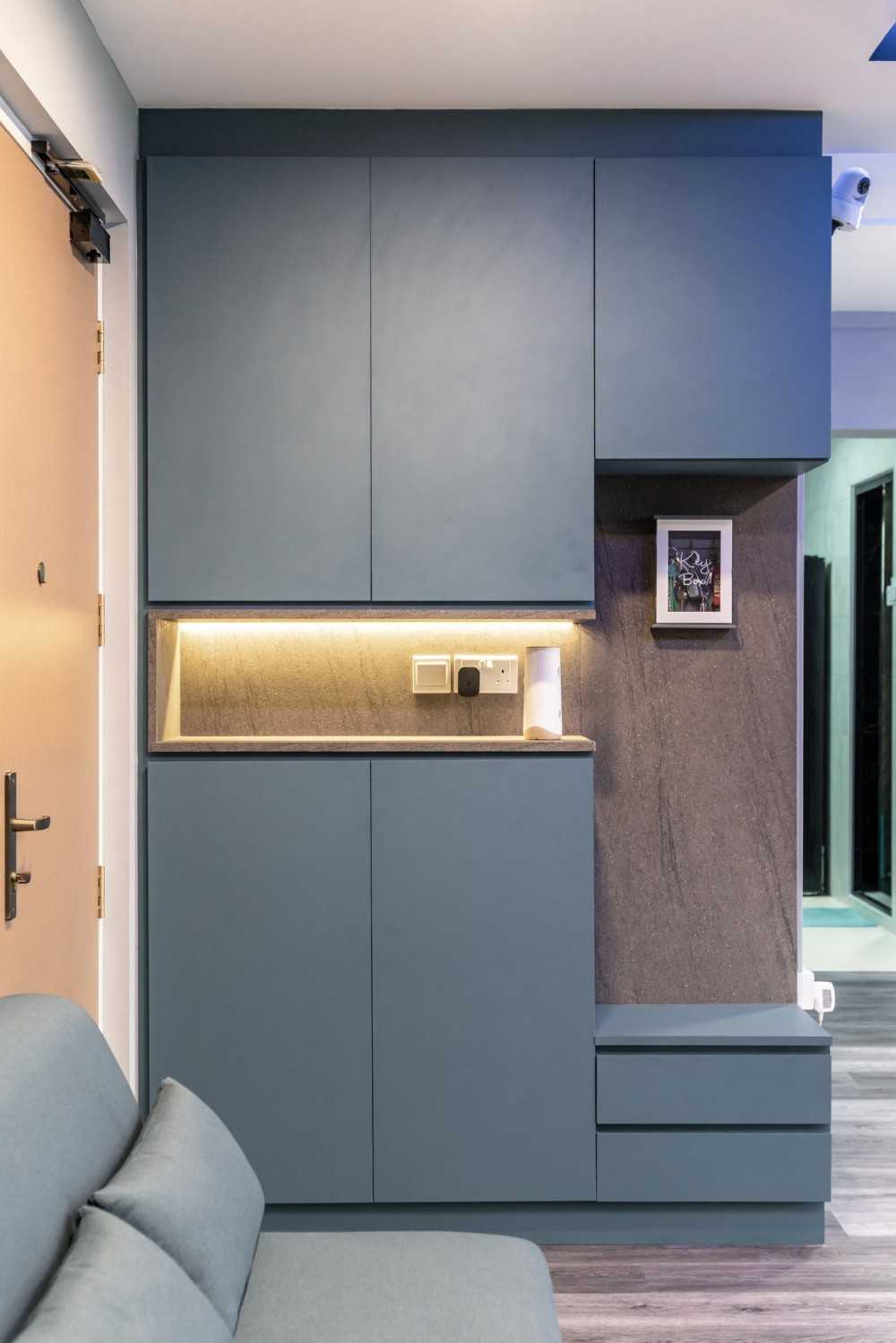 Modern Foyer at 5A Marsiling Drive by The Creative Studioz - Hometrust