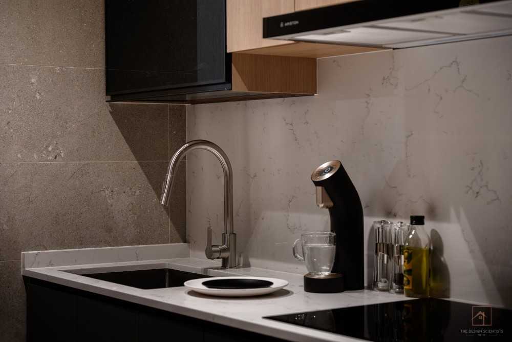 Contemporary Kitchen at 543 Dunman Road (Questa Condo) by The Design ...