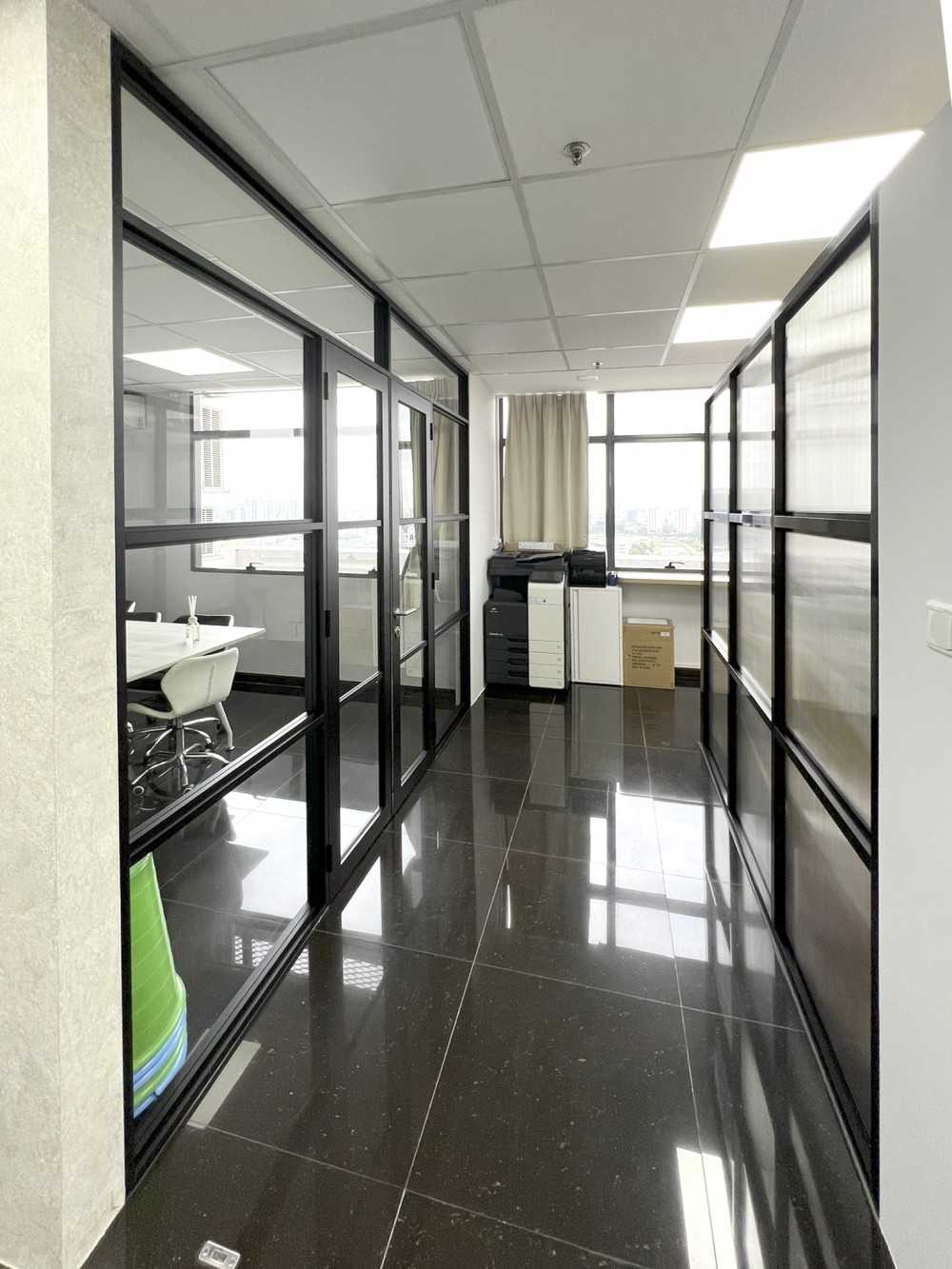 Modern Office at CT Hub 2 by Sky Creation - Hometrust