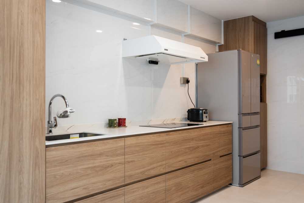 Contemporary Kitchen at Tampines | 213 tampines by Design 4 Space Pte ...