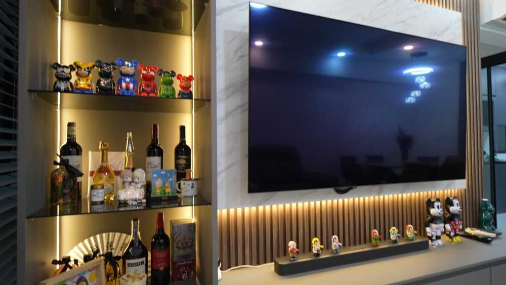 Modern Living Room at 403 Fernvale Lane by Yellow Stein Pte Ltd - Hometrust