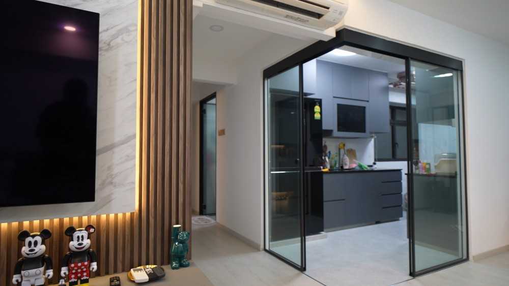Modern Kitchen at 403 Fernvale Lane by Yellow Stein Pte Ltd - Hometrust
