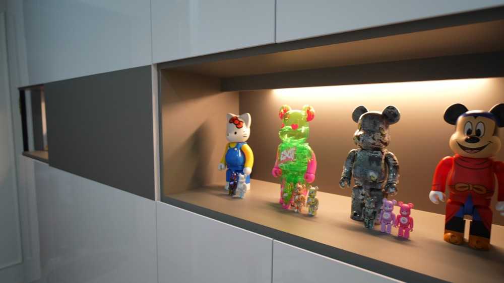 Modern Entryway at 403 Fernvale Lane by Yellow Stein Pte Ltd - Hometrust