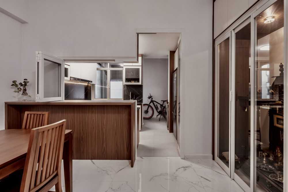 Modern Kitchen at 5 Rhu Cross by Starry Homestead Pte Ltd - Hometrust