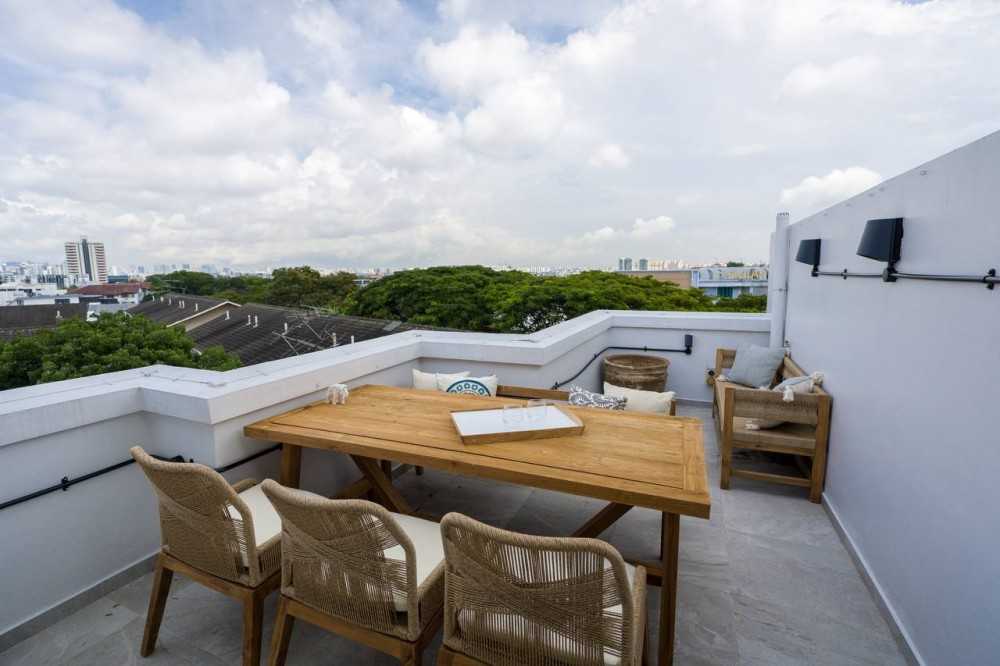 Scandinavian Rooftop at Axis@Siglap by Monomer Studio - Hometrust