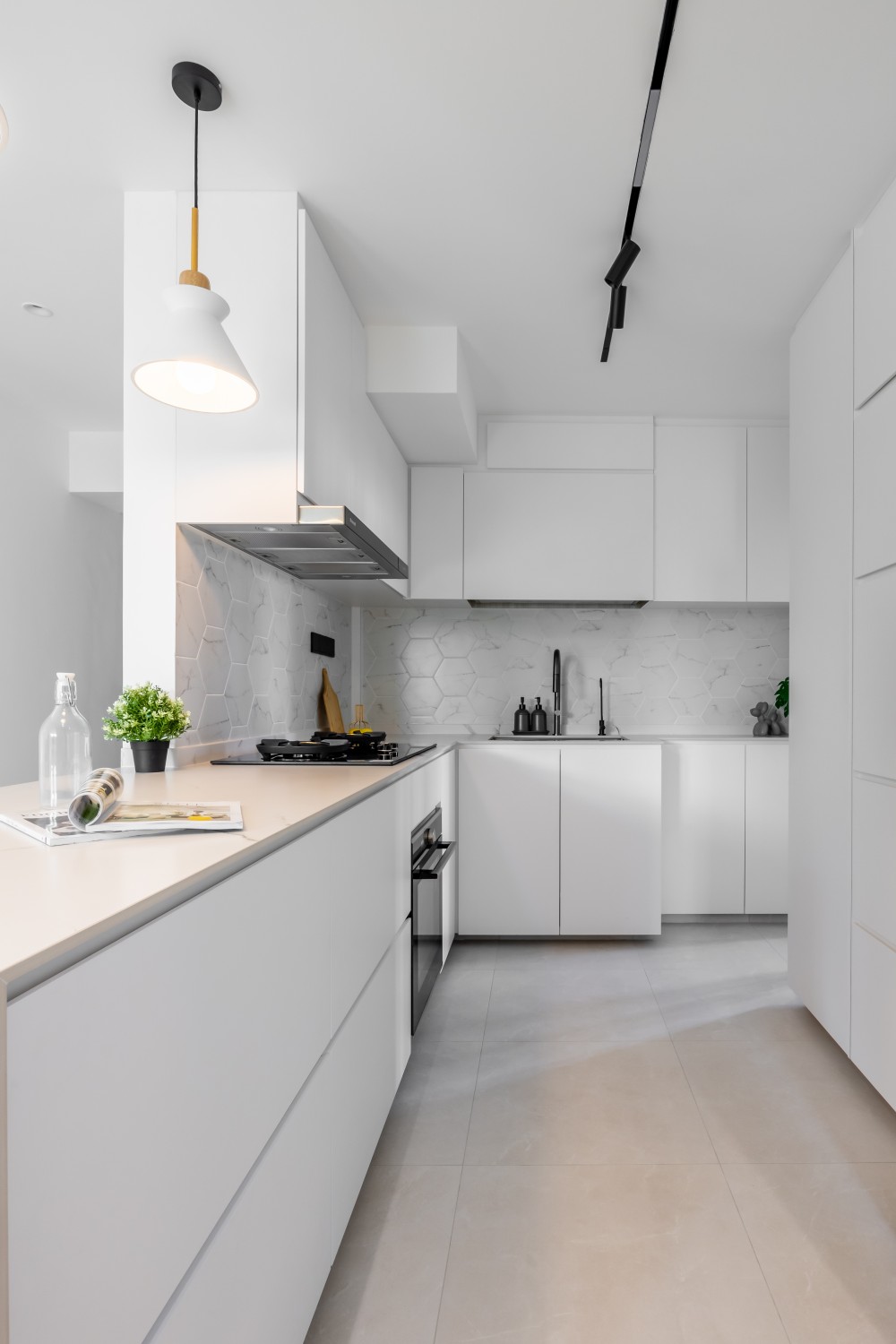 Minimalist Kitchen at 1A Cantonment by U-Home Interior Design Pte Ltd ...