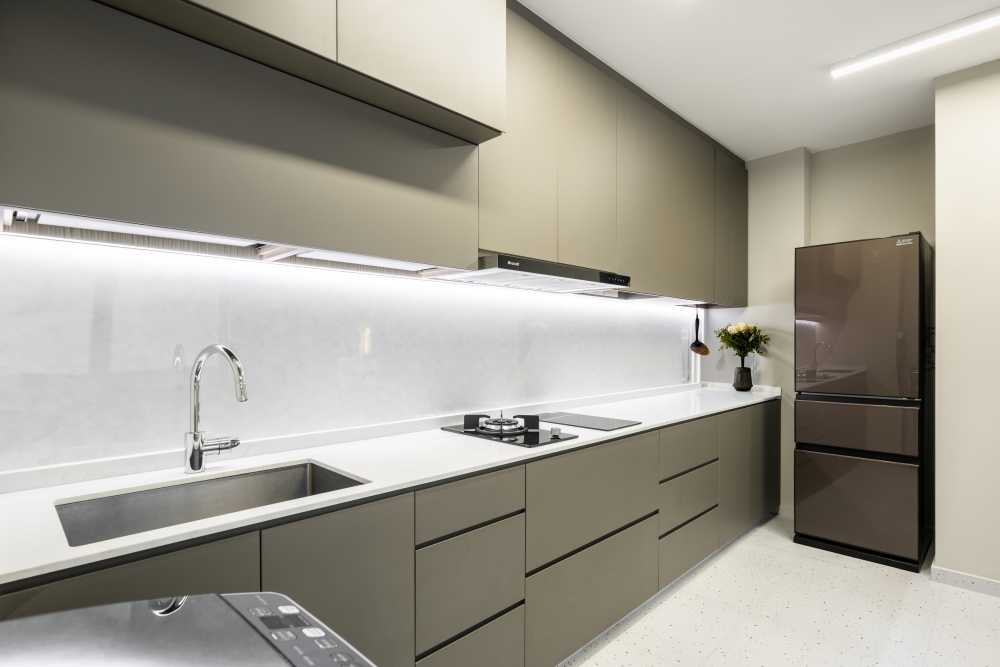 Modern Kitchen at Punggol | 201 Punggol Field by Design 4 Space Pte Ltd ...