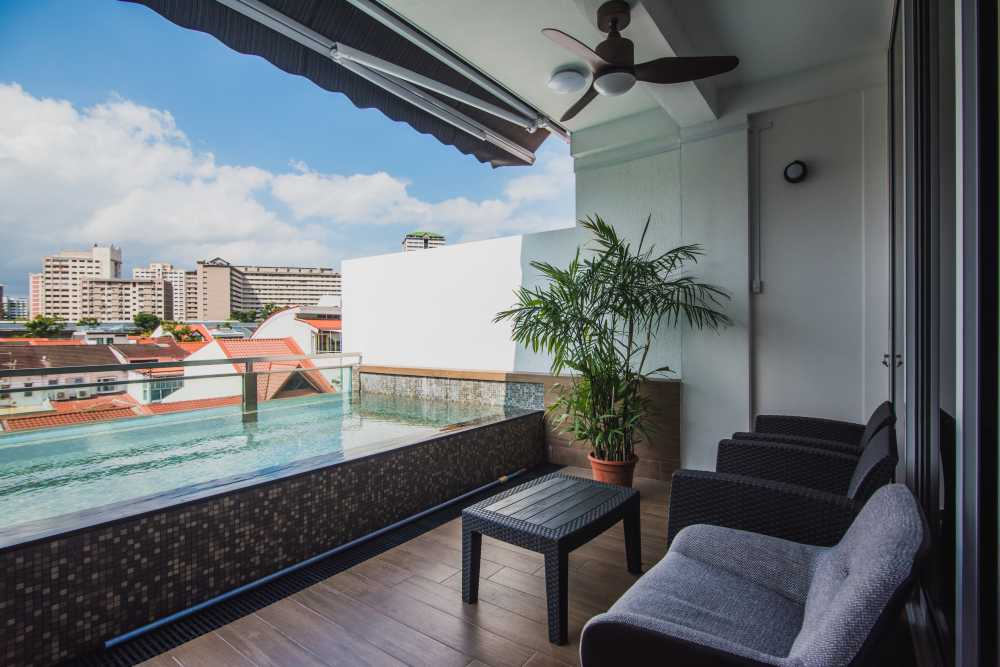 Contemporary Courtyard at Metropole Drive by De Style Interior Pte Ltd ...