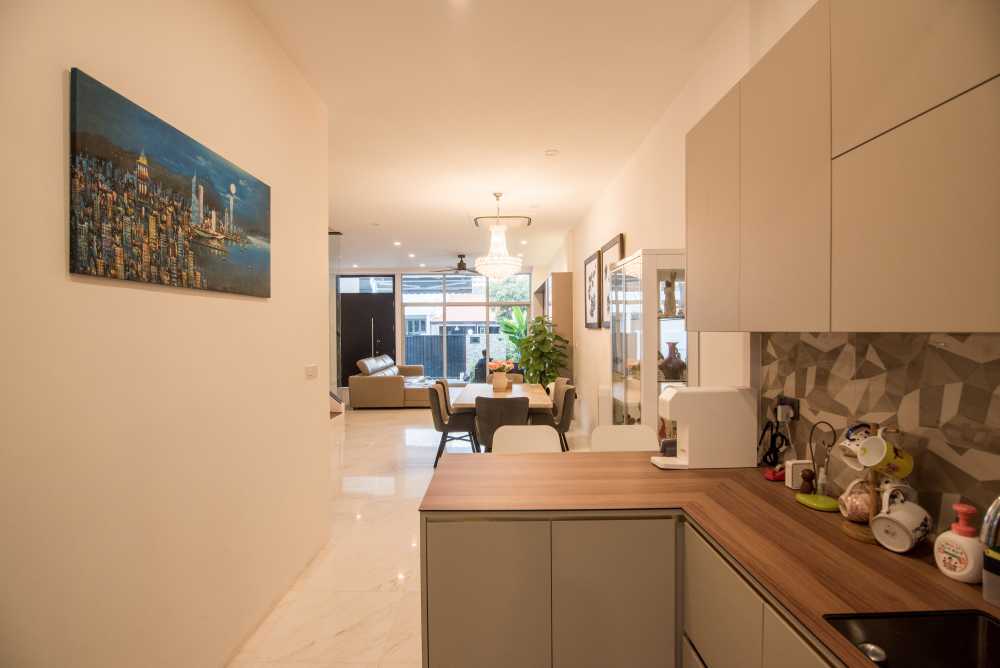 Contemporary Pantry at Metropole Drive by De Style Interior Pte Ltd ...