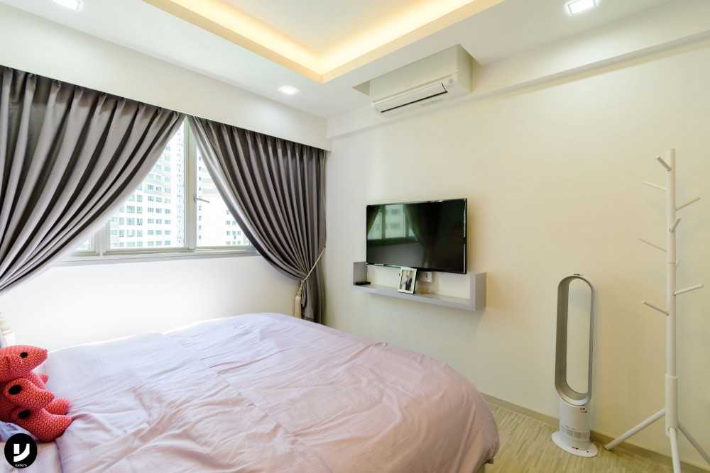 Contemporary room at 218C Boon Lay Avenue by Yang's Inspiration Design ...