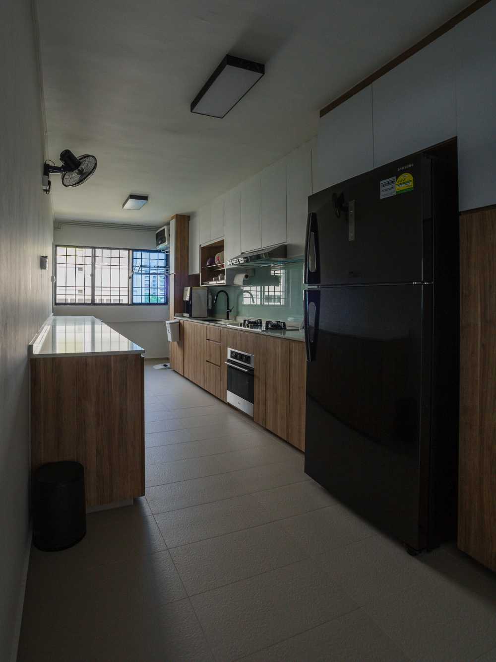 Contemporary Kitchen at Yishun (5 Room Resales) by 0316 Designs - Hometrust